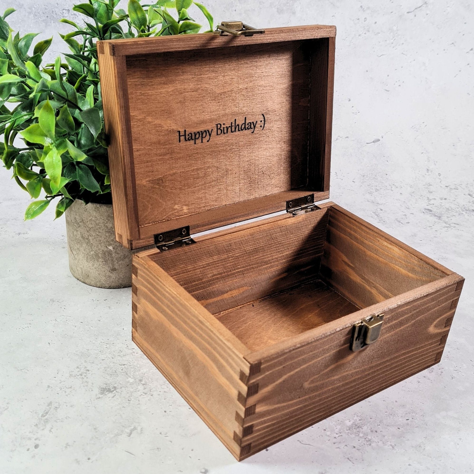 Custom Engraved Coat of Arms Memory Box | Personalised Family Crest Wo ...