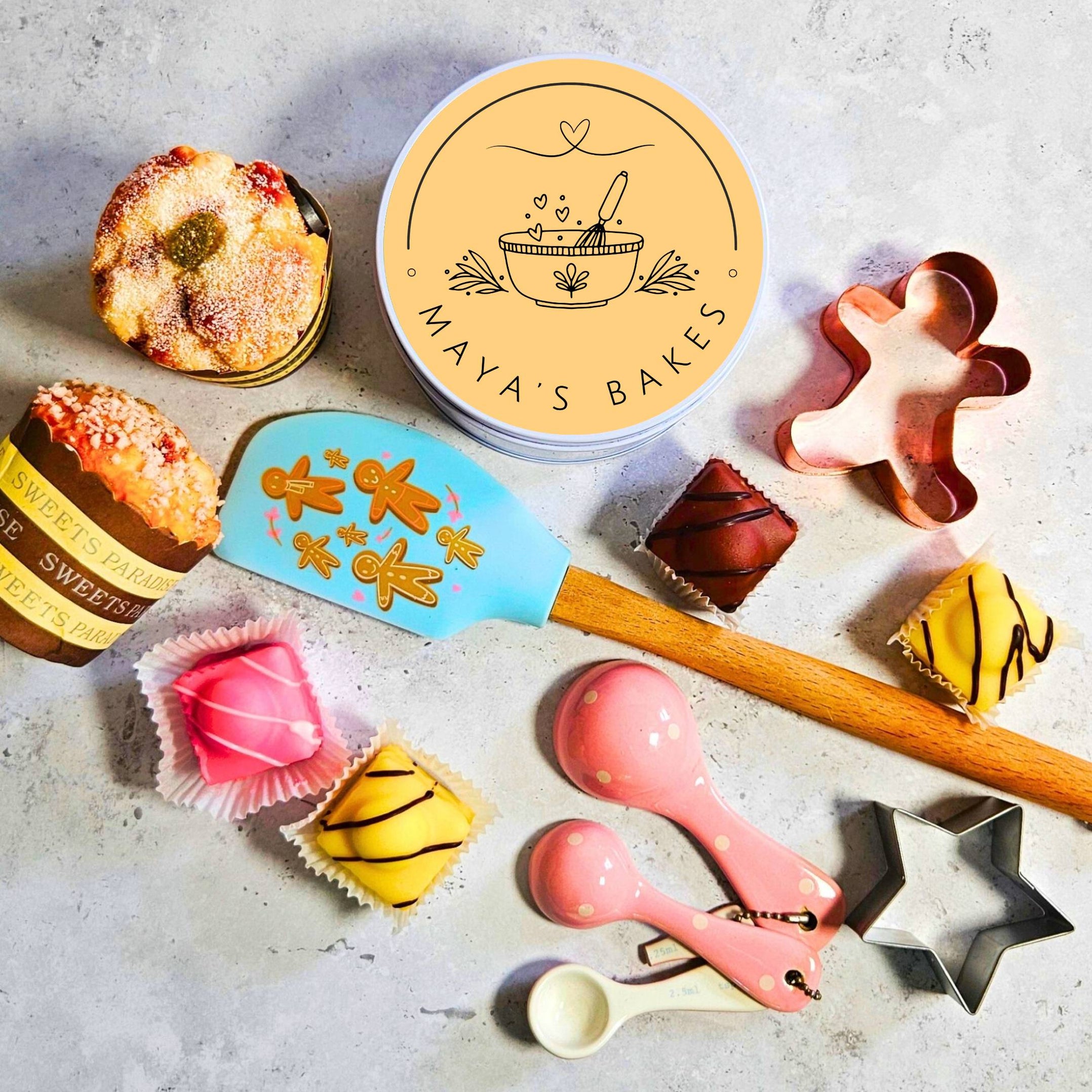 Personalised Homemade Bakes & Cakes Tin | Round Food Treat Storage Box ...