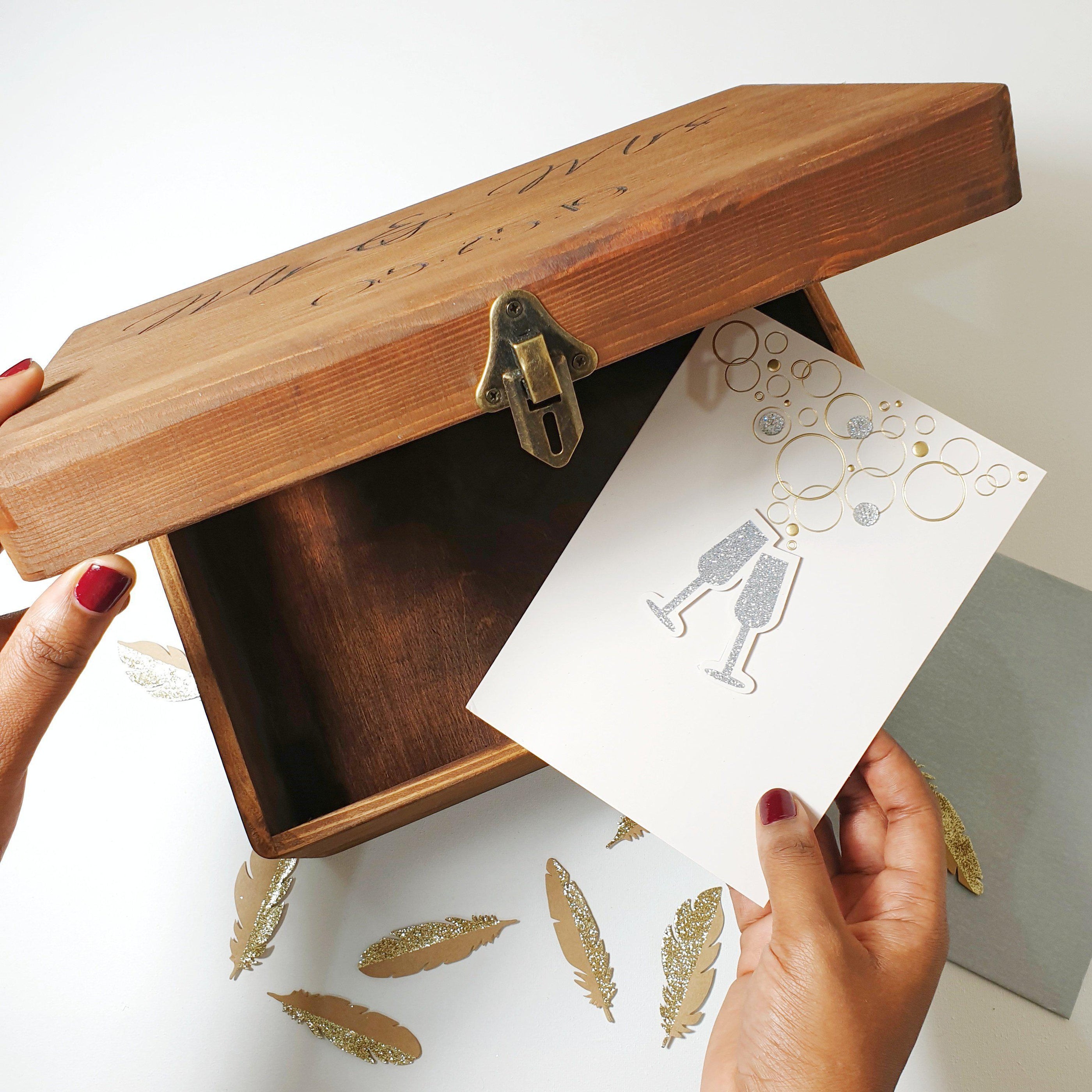 Personalised Mr & Mrs Wedding Keepsake Box I Wood Anniversary Box ...